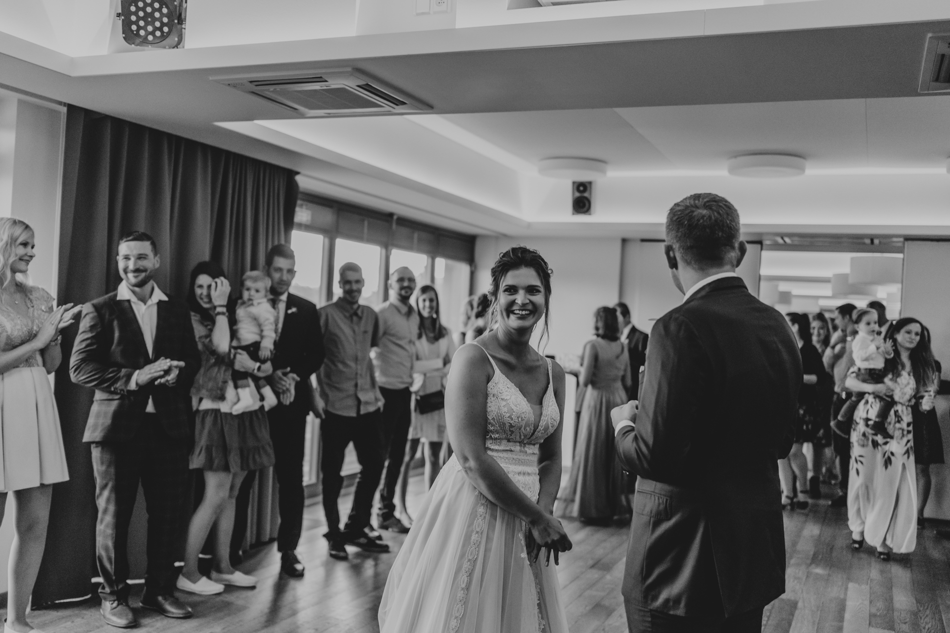 Svatba Mníšek pod Brdy Barokní areál Skalka :: Petra Pipotová rodinná fotografka